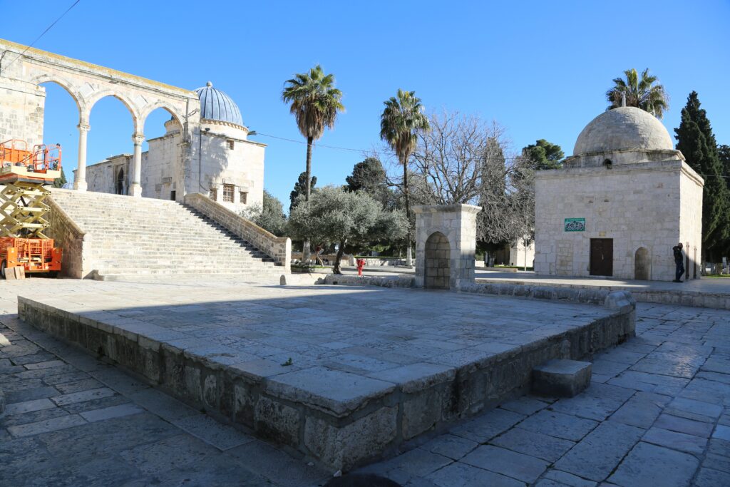 (143) – Nuseibeh